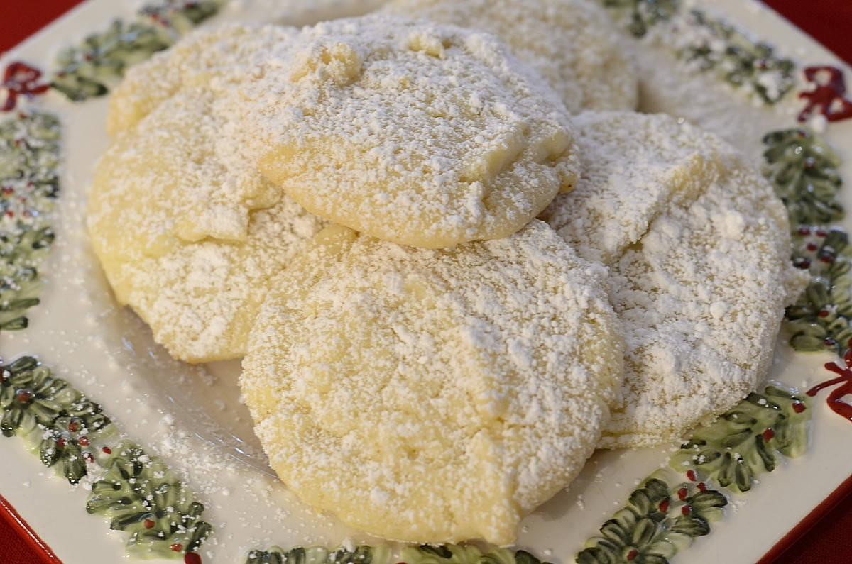 White Chocolate Snowball Cookies - The Wine Lover's Kitchen